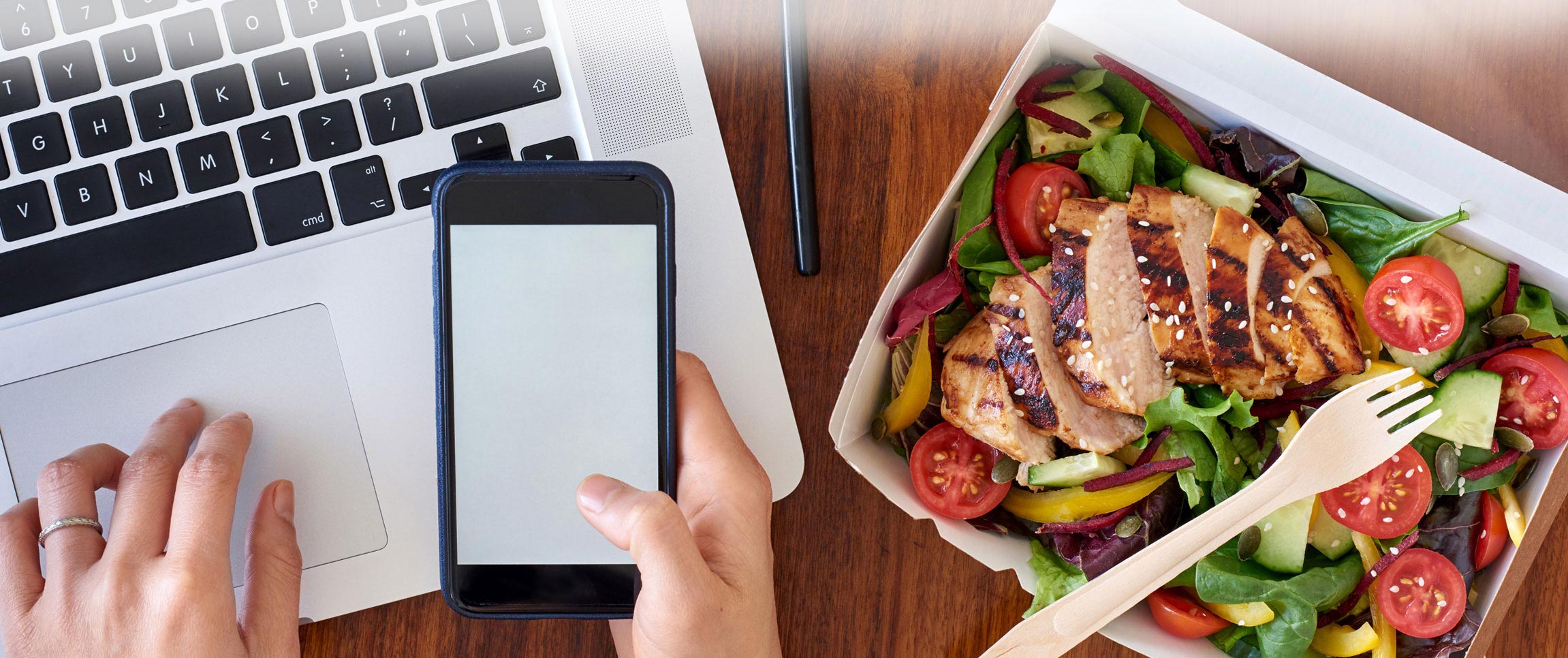 7 Ways Online Ordering Can Boost Profits